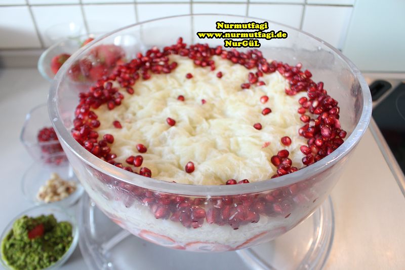 güllac nasil yapilir, ramazan tatlisi güllac tarifi, sütlü tatli (14 ...