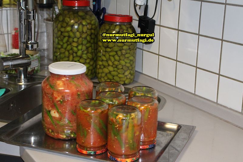 Konservede Domates soslu Aci Süs biber tursusu nasil yapilir tarifi ...