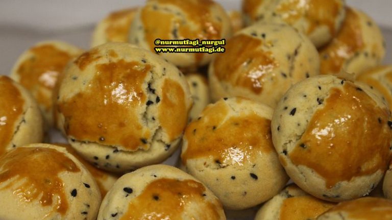 KITIR KITIR BAYATLAMAYAN CÖREK OTLU KURABİYE nasil yapilir TARİFİ ...