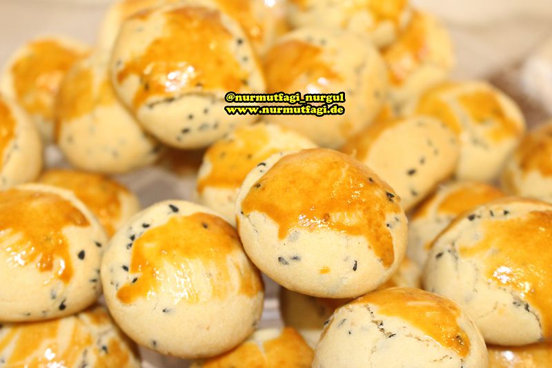 KITIR KITIR BAYATLAMAYAN CÖREK OTLU KURABİYE nasil yapilir TARİFİ ...