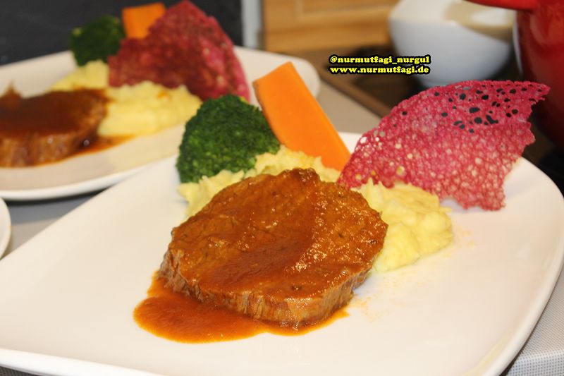 DANA ROSTO; PATATES PÜRESİ EŞLİĞİNDE ENFES BİR MENÜ TARİFİ; Nurmutfagi ...