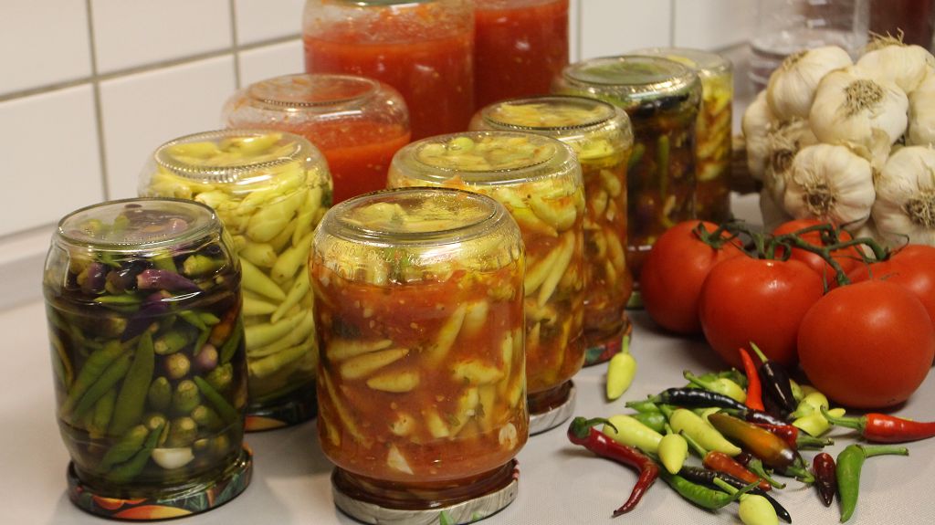 aci süs biber tursusu, cin biber tursu tarifi, domates soslu cin biber ...